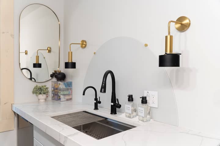 Fun And Fancy 1 Bedroom Apt Close To Everything - Stamford, CT