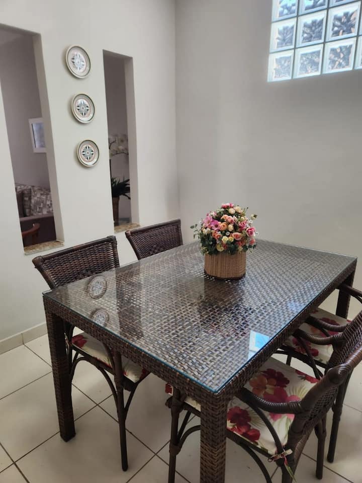 Casa Ampla Em São Mateus Com Garagem. - Juiz de Fora