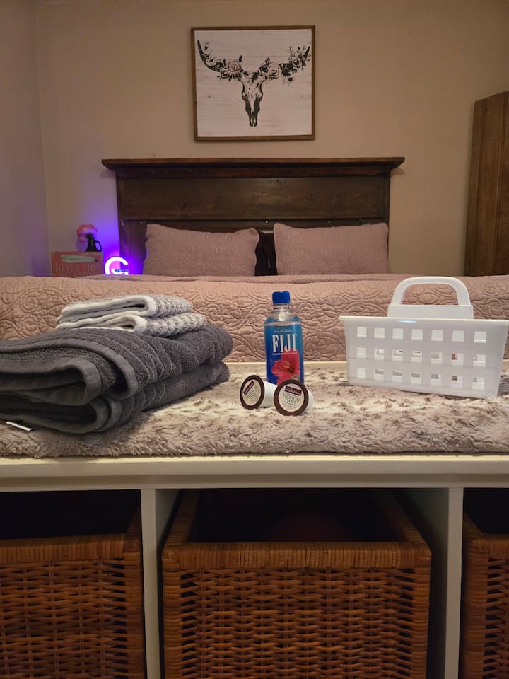 Cozy Spacious Room #2 - Denver, NC