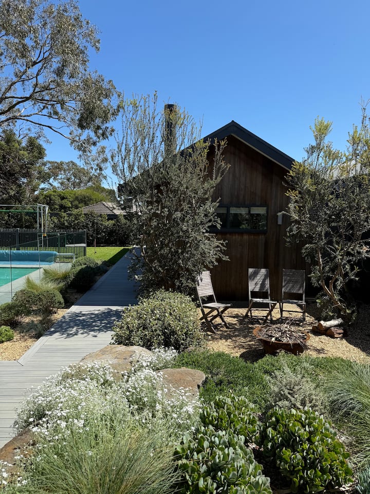 Martha Pool House. - Mount Martha