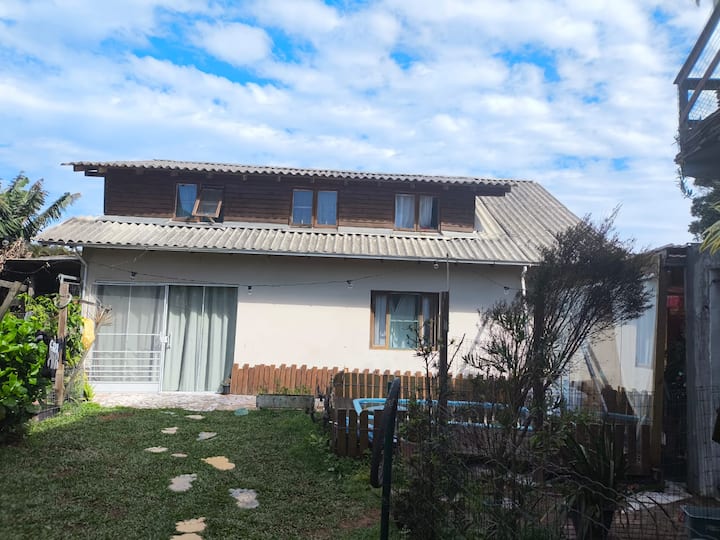 Casa Com 4 Quartos E Piscina Até 8 Pessoas - Florianópolis