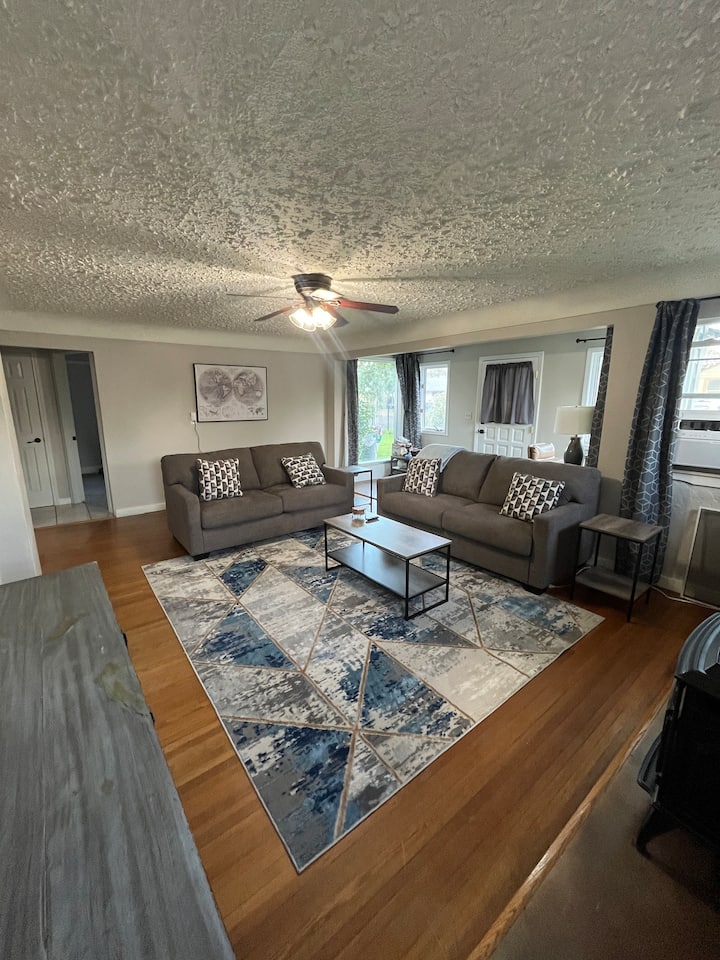 The Historic Downtown Craftsman - Terrebonne, OR