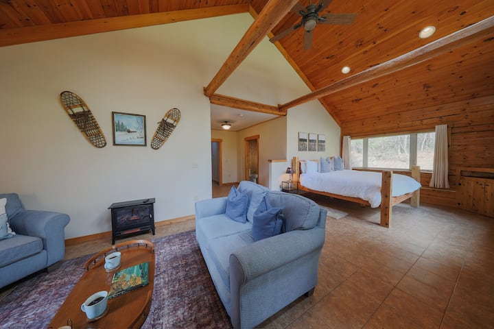 Cabin In A Cabin • Cozy Vermont Stay Near Jay Peak - Mont Sutton, QC