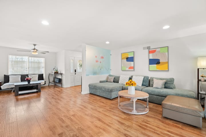 Single-story Home /5br/bbq/spacious/2tvs/2kitchens - Claremont, CA