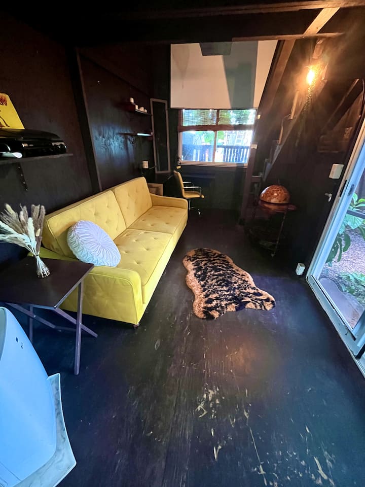 Tiny Jungle Cabin - North Shore Oahu - Hawaii