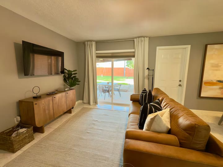 The Lofton Retreat | Cozy Family Stay Near Houston - Deer Park, TX