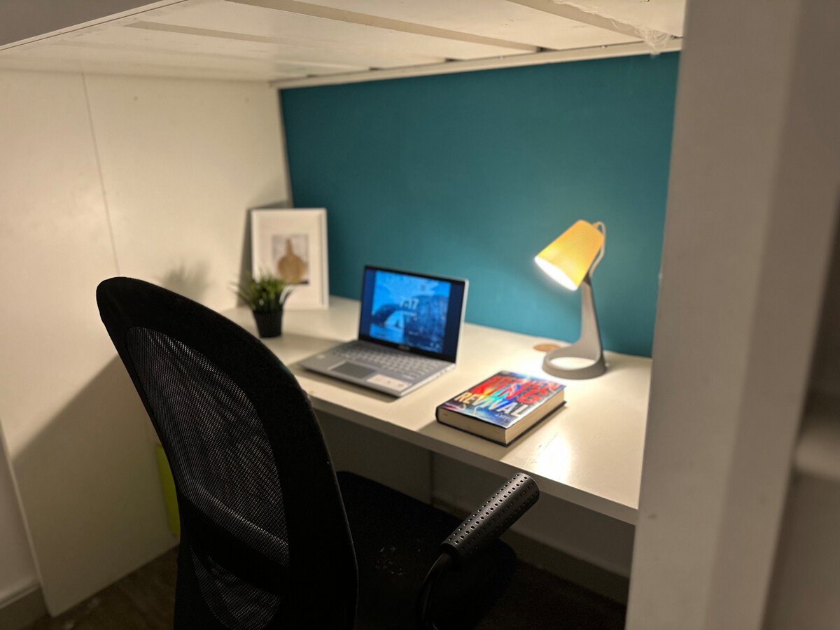Loft Partition Room in Barsha 1 Near MOE Metro - Airbnb