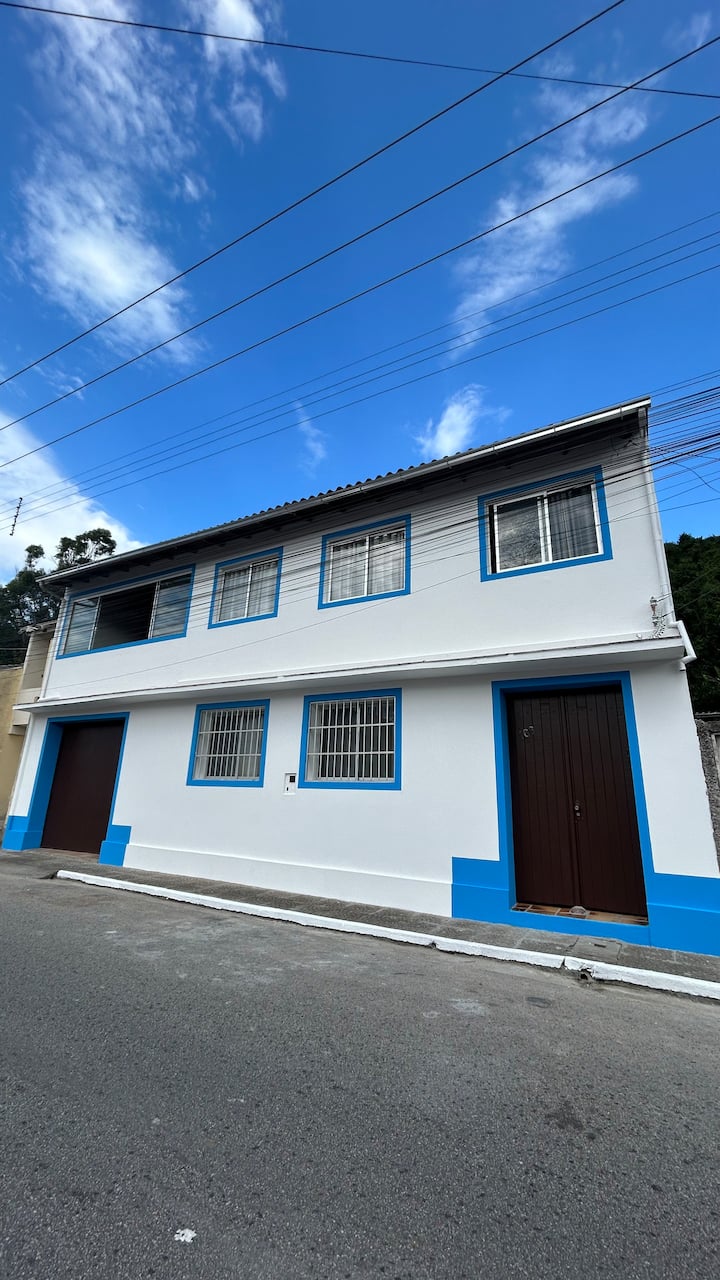 Apto Térreo - 1 Quarto Com Ar - 3 Pessoas - Centro - Laguna