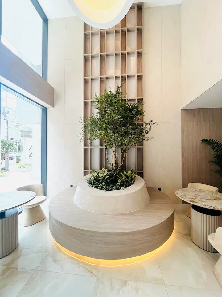 Estudio Adagio-piscina-lujoso-piso14 - Quito