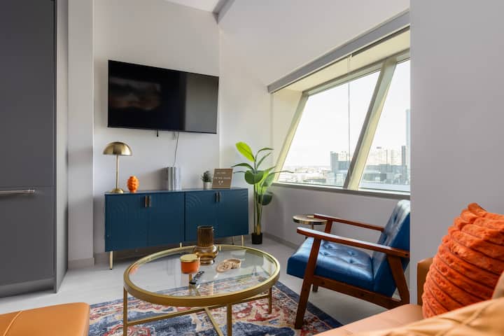Downtown Cle 2br | Walk To Rock Hall + Stadiums - Cleveland, OH
