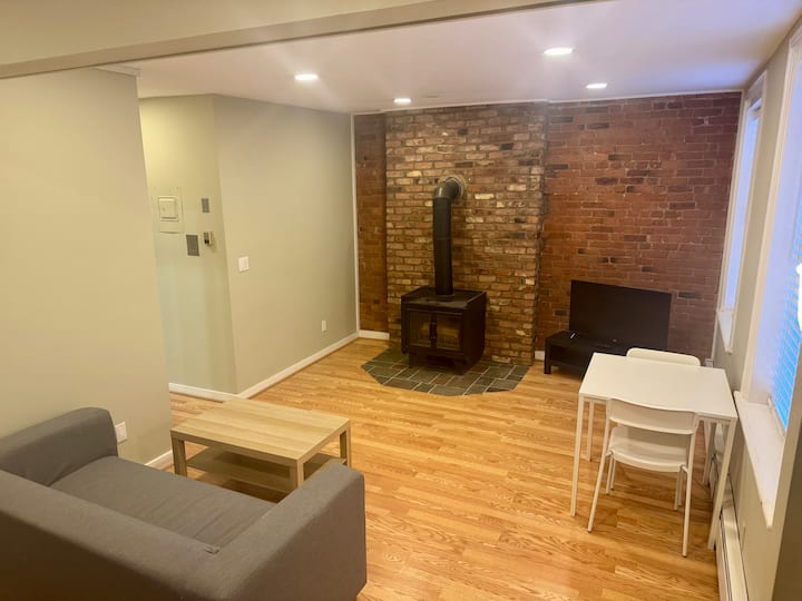 The Trumbull Flats – Elm Suite (1br Near Yale) - New Haven, CT