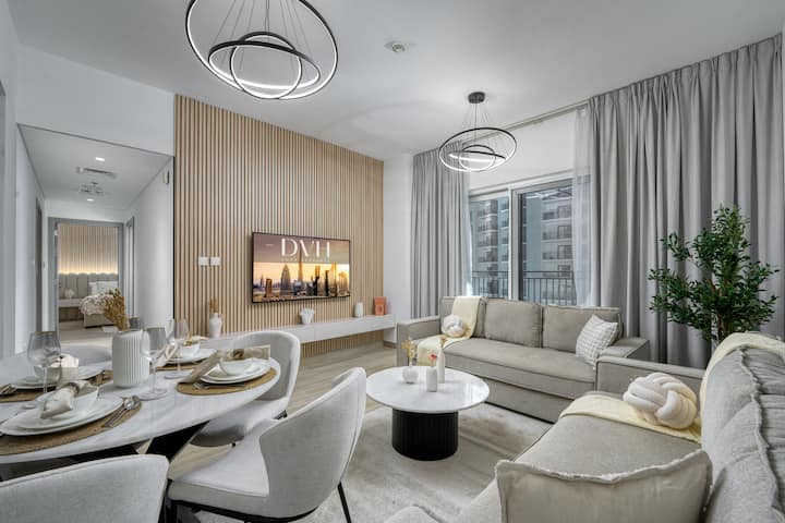 Dvh Luxe 2br Yas Island | Ferrari World & Mall - Abu Dhabi