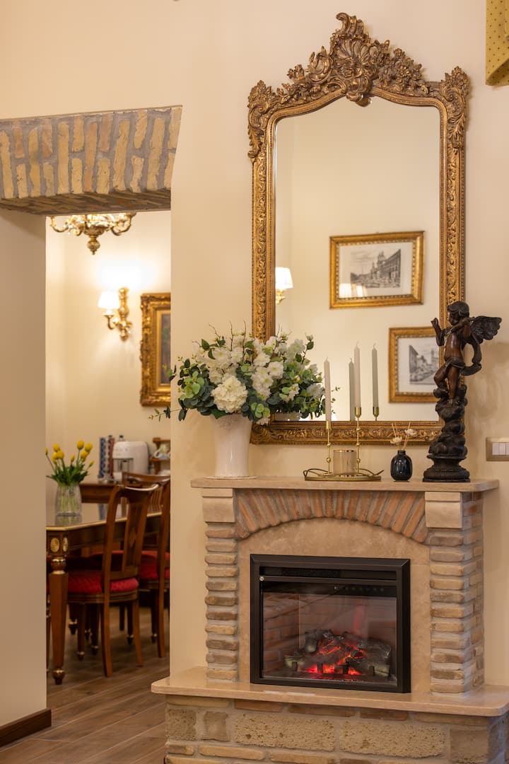 Queens Home In Rome Romantic Stay Next To Notre Dame Cathedral, Authentic Roman Style, Walking Distance To The Colosseum - Roma