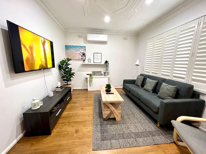 3 Br House - Caroline Springs