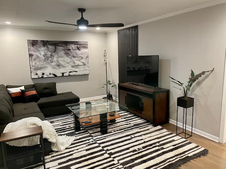 Amazing 3br Home *Smart Tvs* Armoore Neighborhood - Winston-Salem, NC