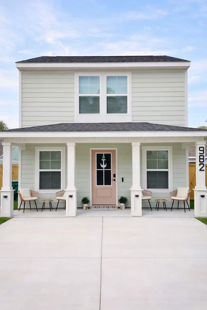 Coastal Calm | Close To Beach-pet Friendly - Mississippi