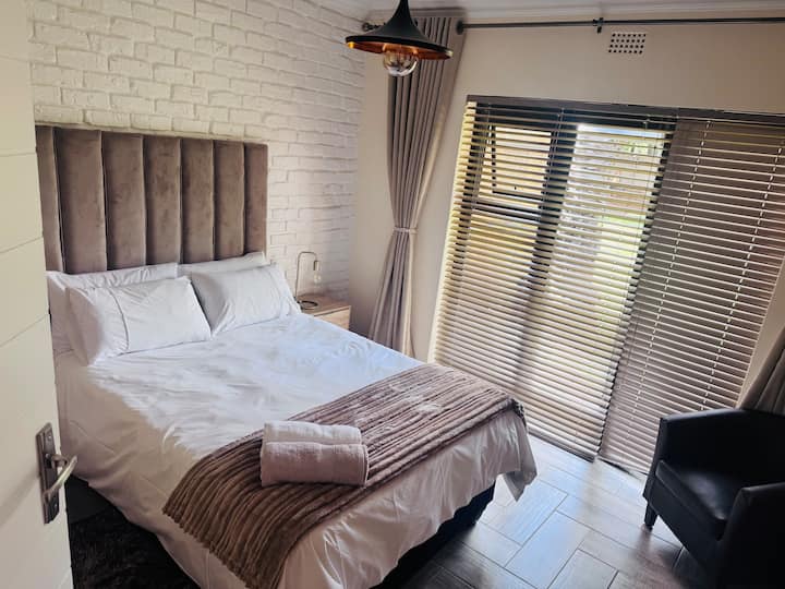 Bakhuto Lions Den Modern Garden Flat - Welkom