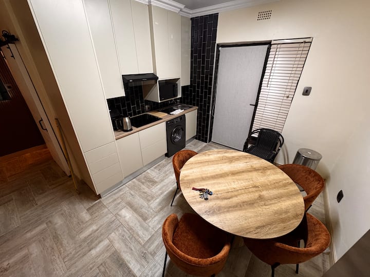 Bakhuto Lions Den • Modern 2 Bed Garden Flat. - Welkom