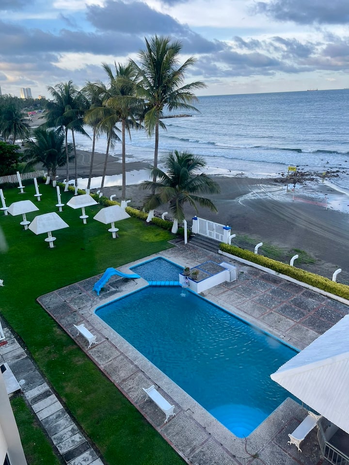 Departamento En Boca Del Rio Con Playa Y Alberca. - Heroica Veracruz