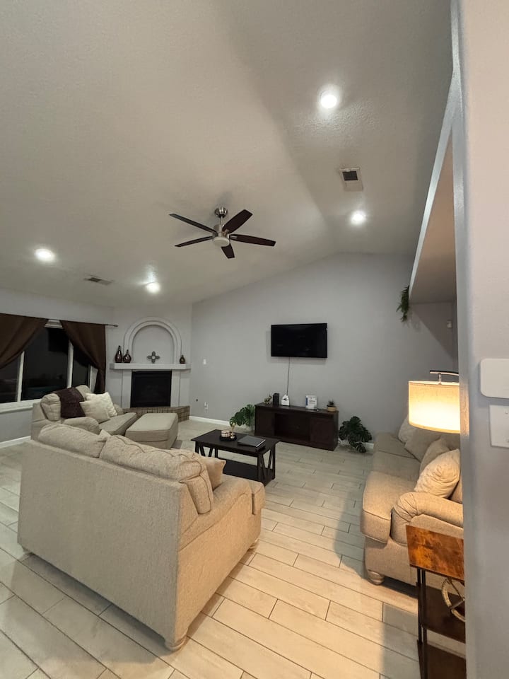 Vista Bnb - Los Lunas, NM