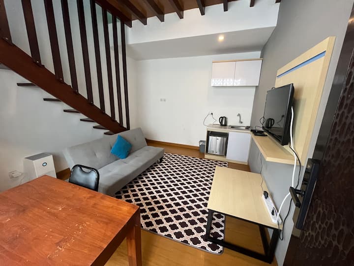 Comfy Mezzanine Loft In The Heart Of Berawa/canggu - Canggu