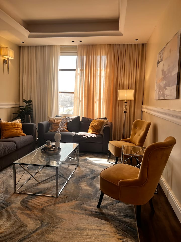 شقة فاخرة بثلاث غرف نوم وصالة طعام وصالة جلوس - Saudi Arabia