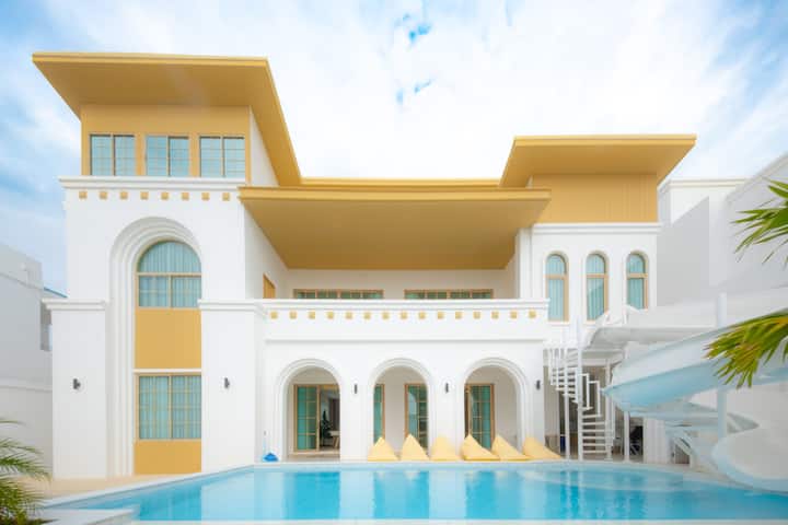 Brown Empire Pool Villa Pattaya - Pattaya City