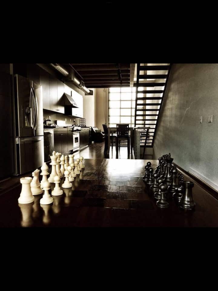 Loft With Home Office, Library, Gym + Gaming Comps - Orange