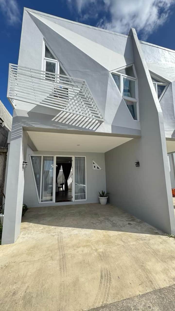 Modern Retreat In Nature - 2br Batulao Getaway - Nasugbu