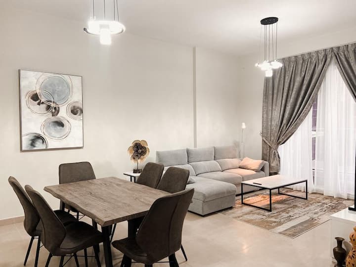 Stylish 2br + Maid In Marina, Walking To Jbr Beach - Dubai Marina