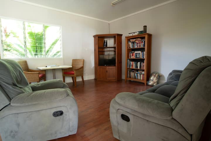 2-bedroom Cabin - Standard - Mission Beach
