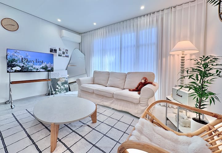 [할인이벤트]광안역5분/무료주차/짐보관/단독테라스/넓은거실/방3/침대4/광안리여행/부산여행 - Busan