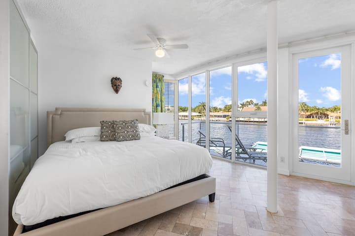 Wtr Front Studio/las Olas/balcony+pool+dining 207 - Fort Lauderdale, FL