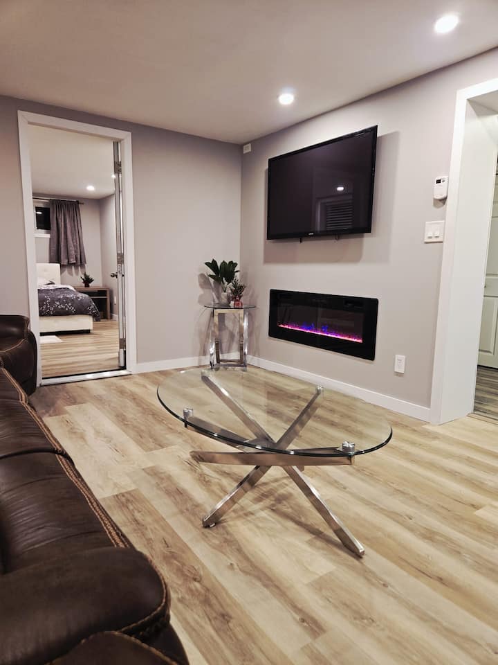 Cozy Private Basement Suite With Separate Entrance - Grand Sudbury