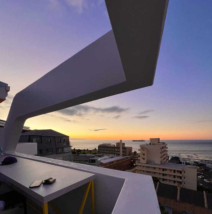 Sea Point Ocean Getaway - Cape Town