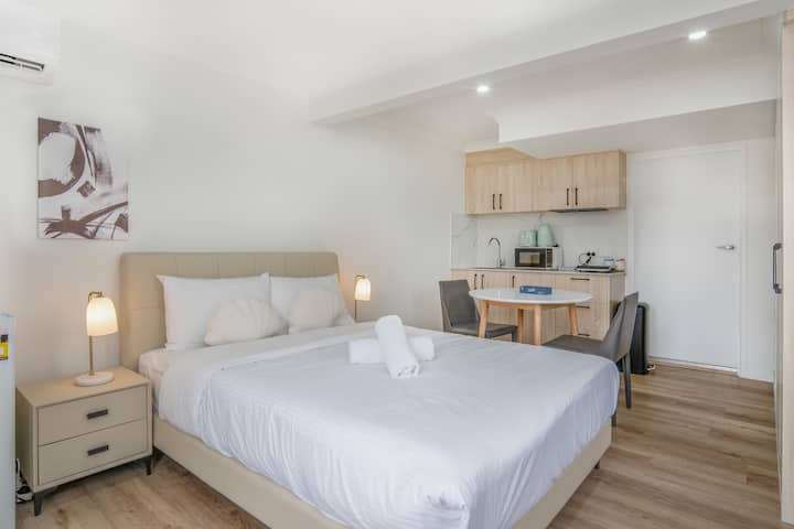 New Self-contained Unit | Solo Or Couple Travelers - Springwood