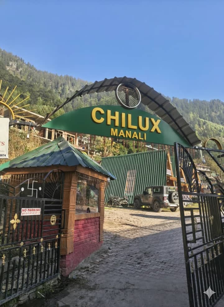 A Frame Cabin With Mountain View - Manali