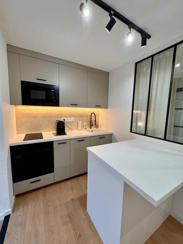 Un Cosy Coin De Paradis à Portissol La Cride - Sanary-sur-Mer