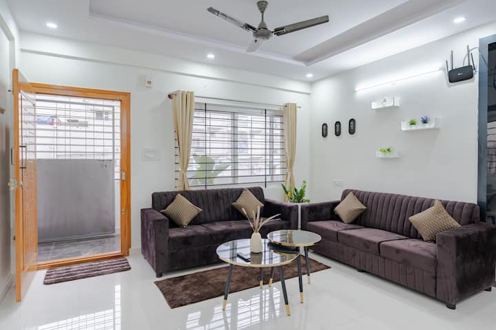 Kmr - 402 Btm/hsr/silk Board/madiwala - Bengaluru