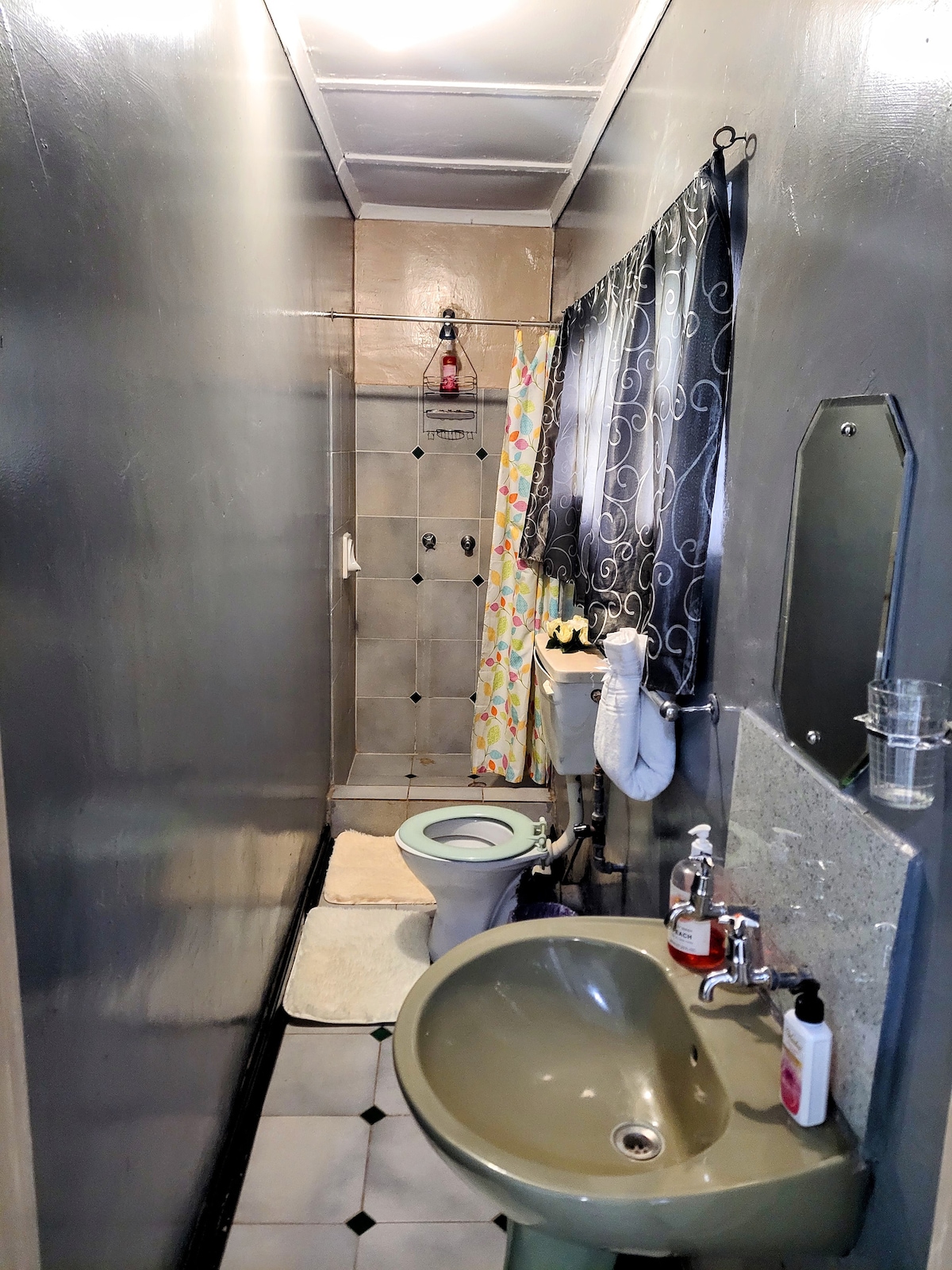 Deluxe Room in Redcliff, Kwekwe - Guesthouses for Rent in Redcliff ...