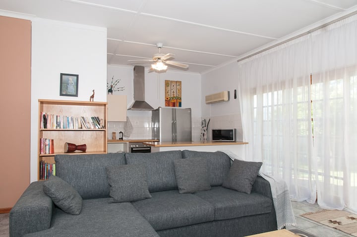 Cocka-doodle-do And Bird Chirping Sounds! - Tulbagh