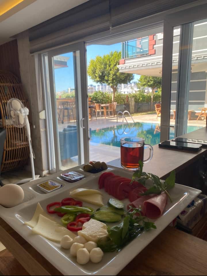 1+1 Terasli Havuzlu Aile Için Uygundur. - Antalya