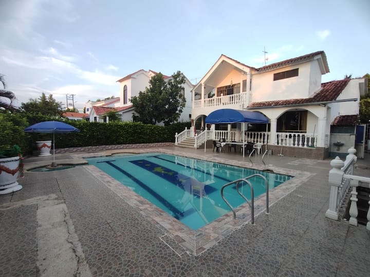 Casa M10 La Estancia - Melgar