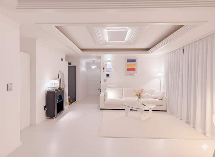 [신규할인] 홍대입구역 5분/큰집/3룸/ Cozy/모던/도시뷰/공항철도 - Bucheon-si