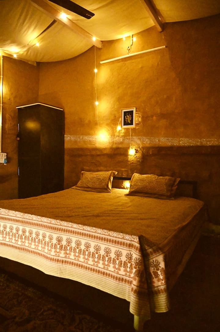 Eco-mud House Retreat Near Taj Mahal With Pool - Tundla