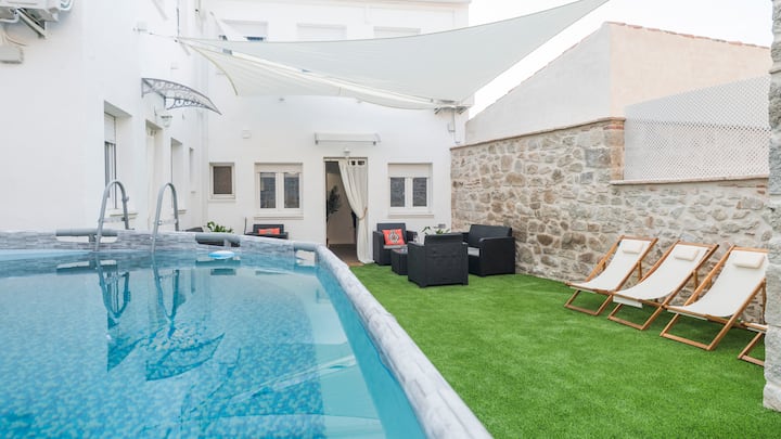 La Pluma Y El Pincel — A 30 Min De Puy Du Fou - スペイン