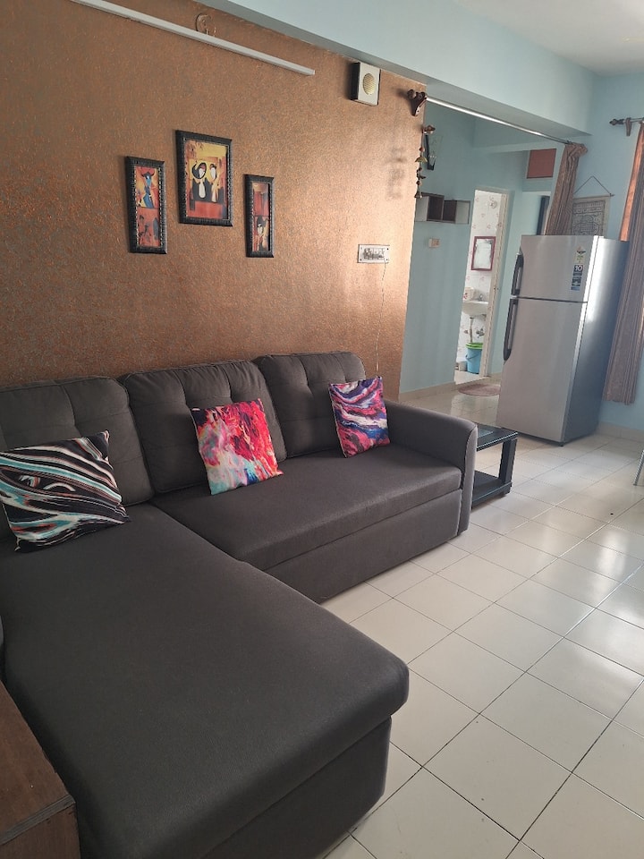 Spacious 2bhk Apartment For A Comfortable Stay - Jamshedpur