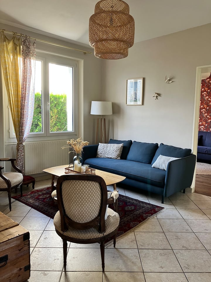 Maison Chaleureuse Avec Jardin - Orléans