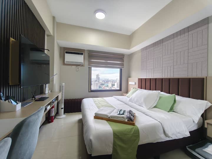 Aurora Escalades Cubao Studio Kingbed Pool Parking - 케손시티