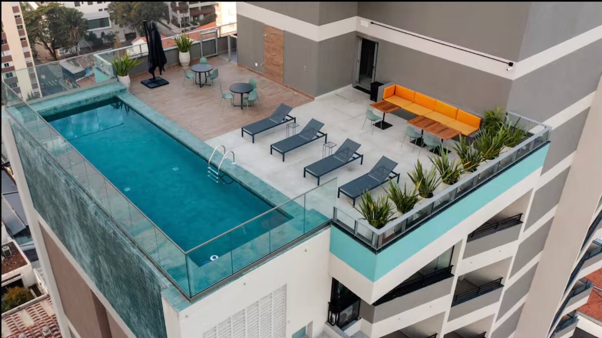 Studio 5 Min Consulate/Brooklyn Subway w/ Balcony - Airbnb